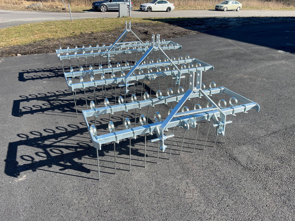 Harv – Gårdsharv, Gräsharv & Ridbaneharv för lantbruk – Hallant